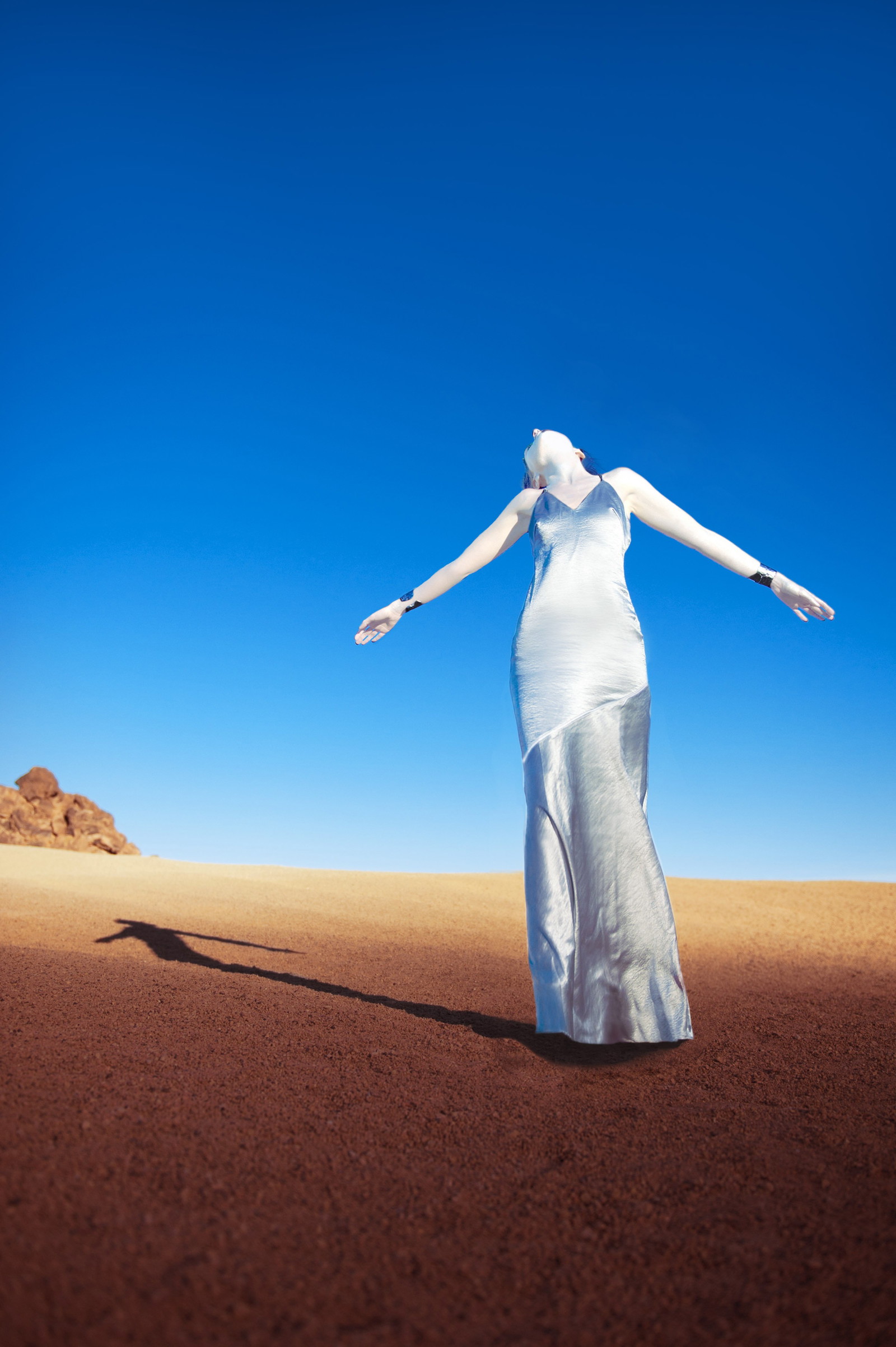 Sanja Marusic - Figures under the sun | The Independent Photographer