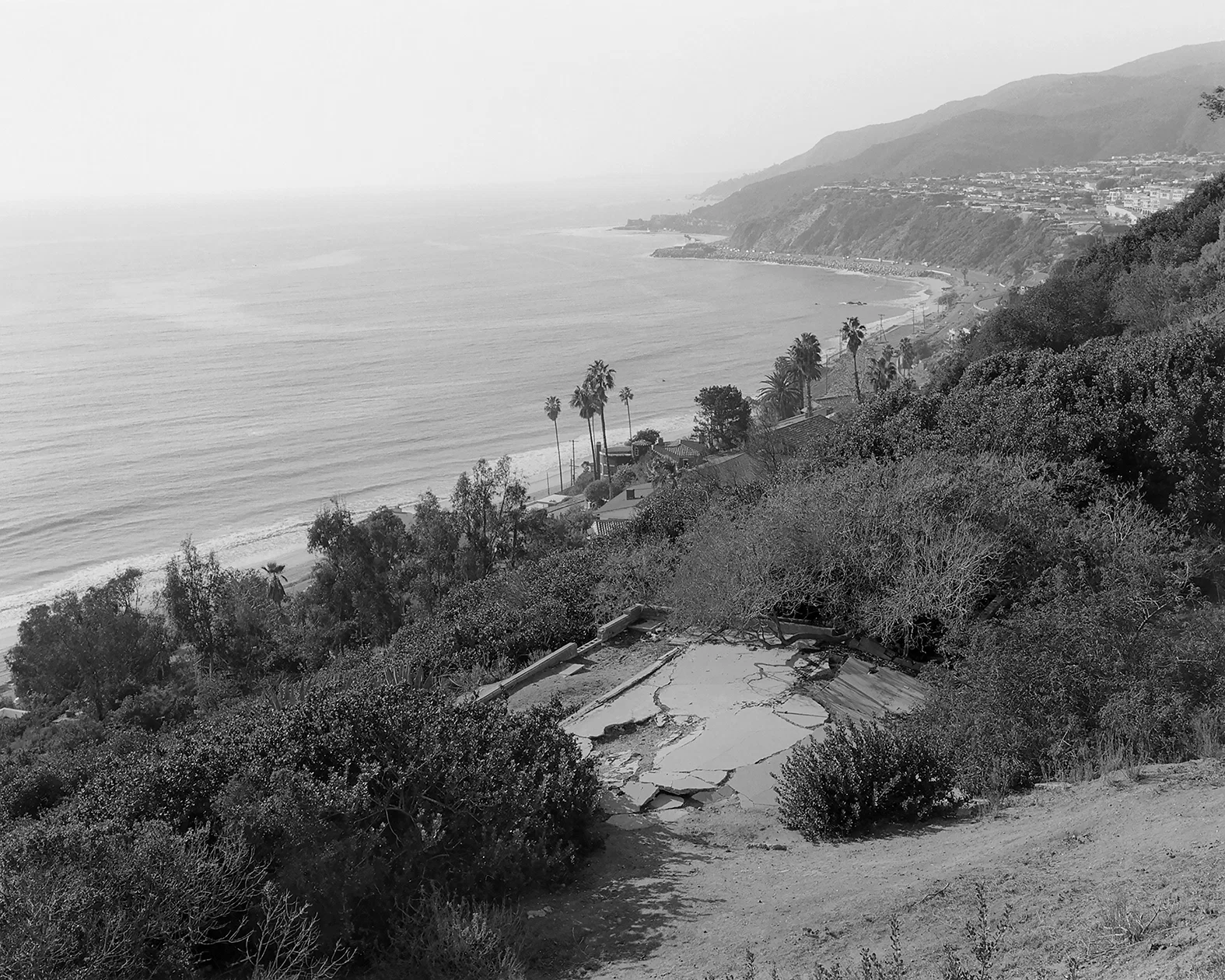 Mark Ruwedel – The Western Edge | The Independent Photographer
